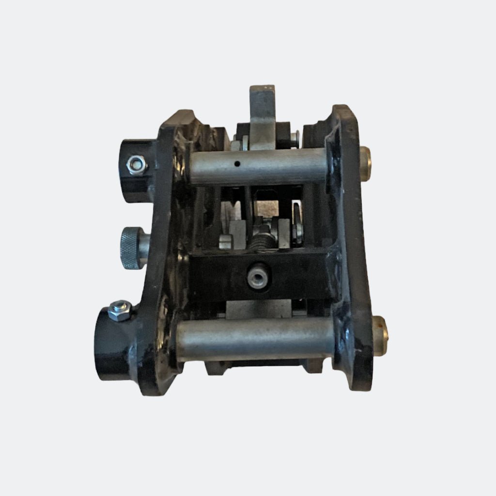 Chinese Mini Excavator: Mechanical Quick Hitch/Pin Grabber, Spring loa ...